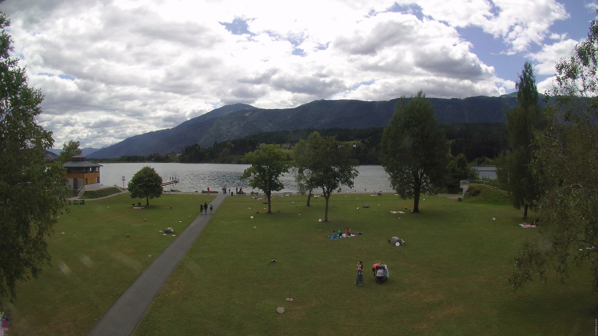 Webcam Presseggersee: Strandbad Hermagor-Pressegger See