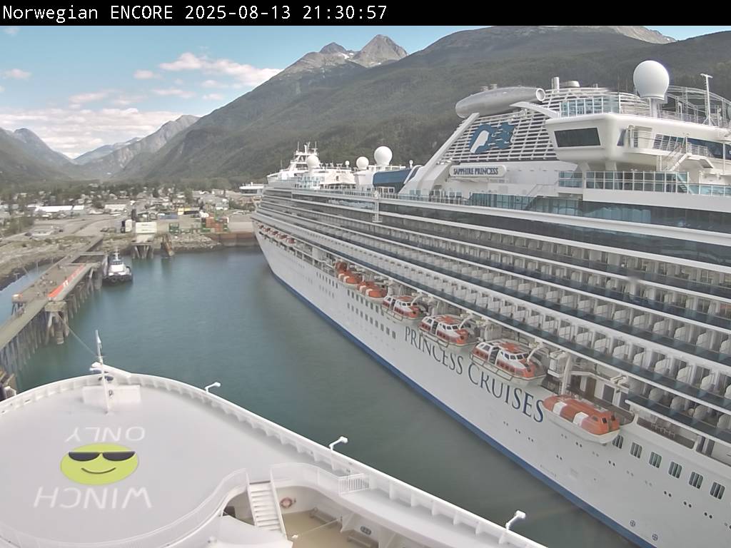 Webcam Norwegian Encore: Live at Sea