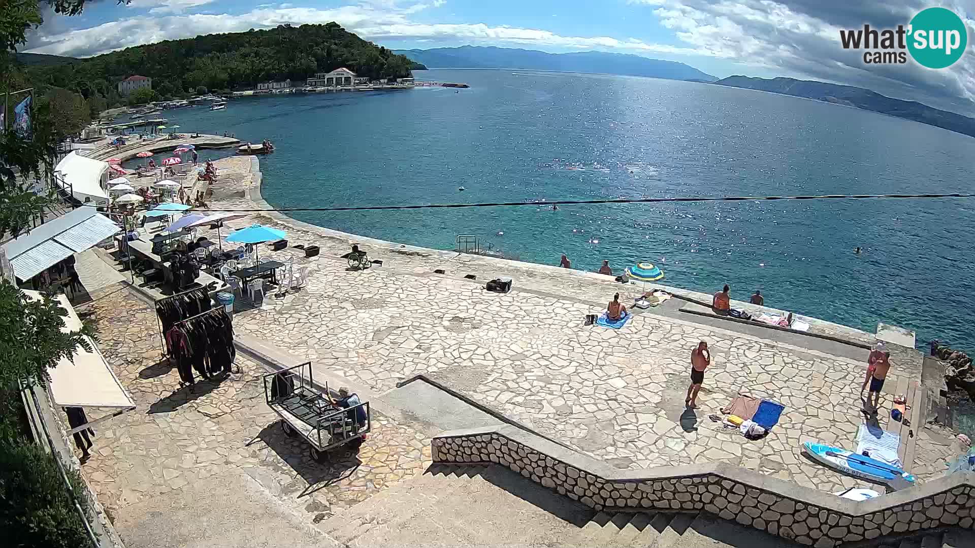 Webcam Selce: Livestream Selce Beach - Diving Center