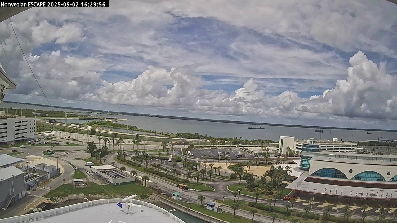 Webcam Norwegian Escape: Live at Sea