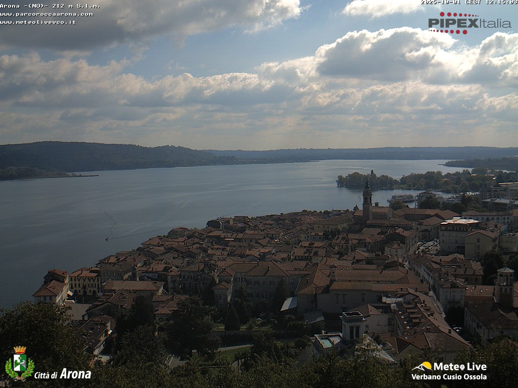 Webcam Arona (Lake Maggiore): Arona and Lake Maggiore